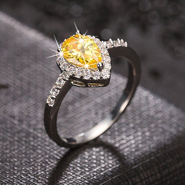 2018 Water Drop Rhinestoned Ring GOLDEN In Rings Online Store. Best ...